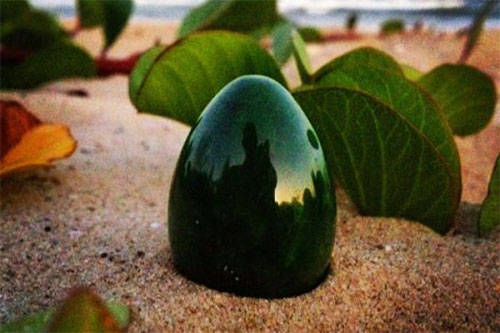 Nephritis. The magical properties of the stone. Who is it suitable for?